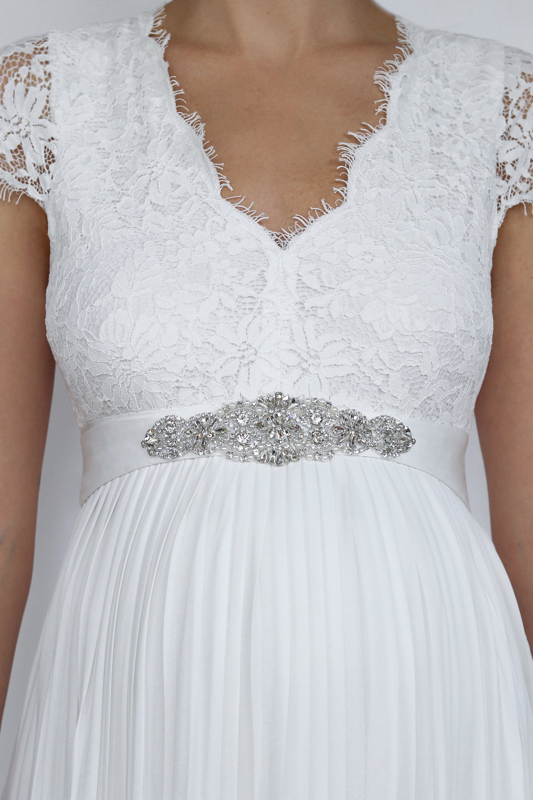 Brautkleid Schärpe mit Art Deco Schmucksteinen elfenbein – Mamarella GmbH