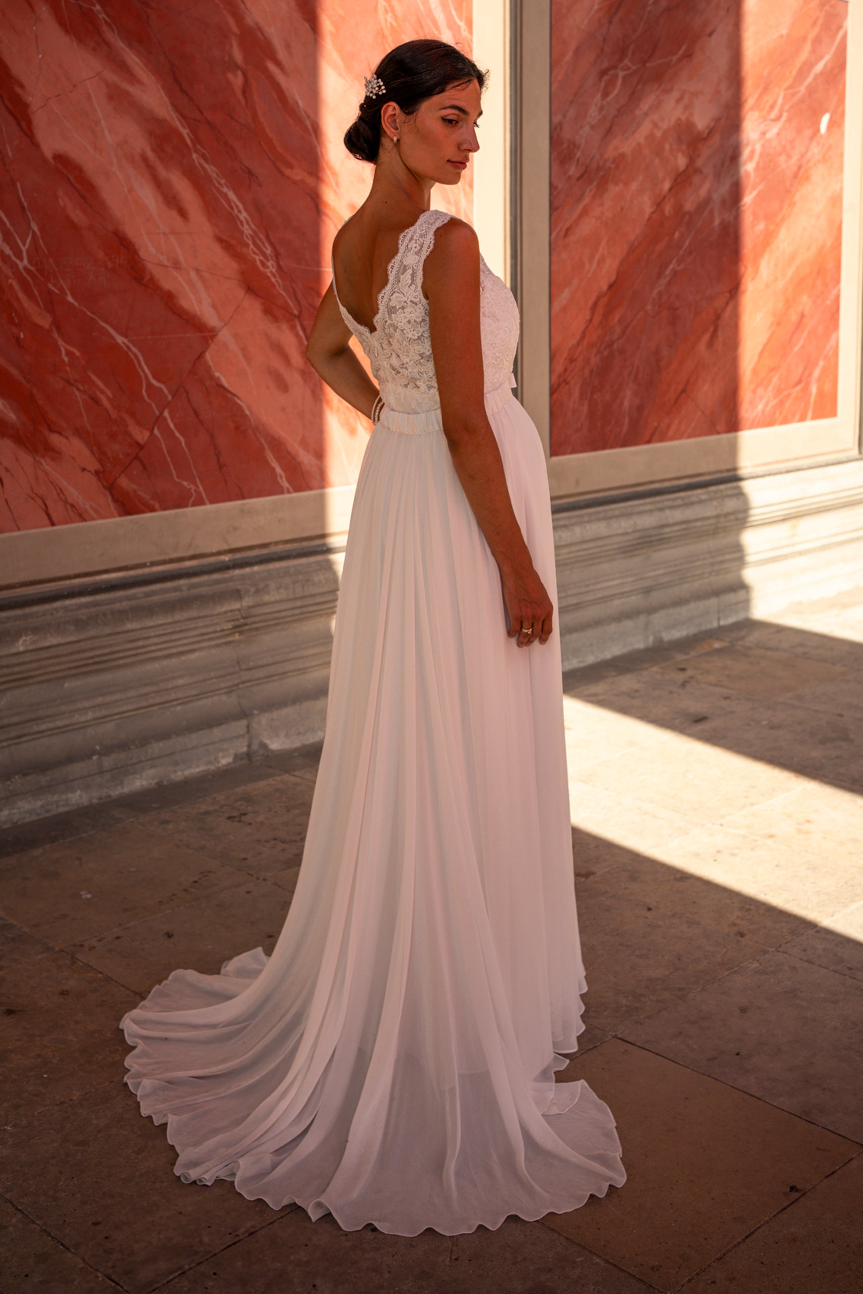 Chiffon Schleppe mit Taillenband und Satinschleife – Mamarella GmbH
