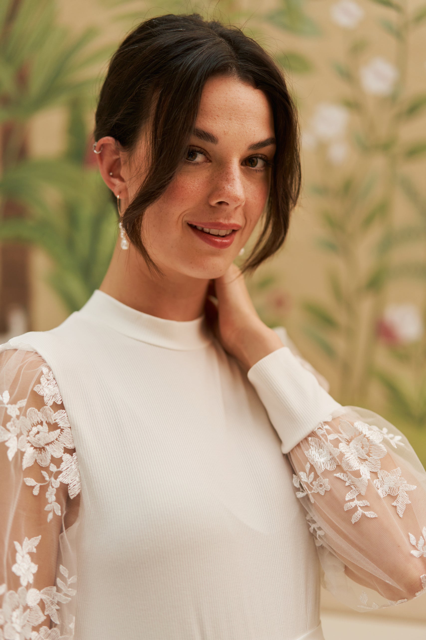 Festive maternity bodysuit with lace puff sleeves – Mamarella GmbH