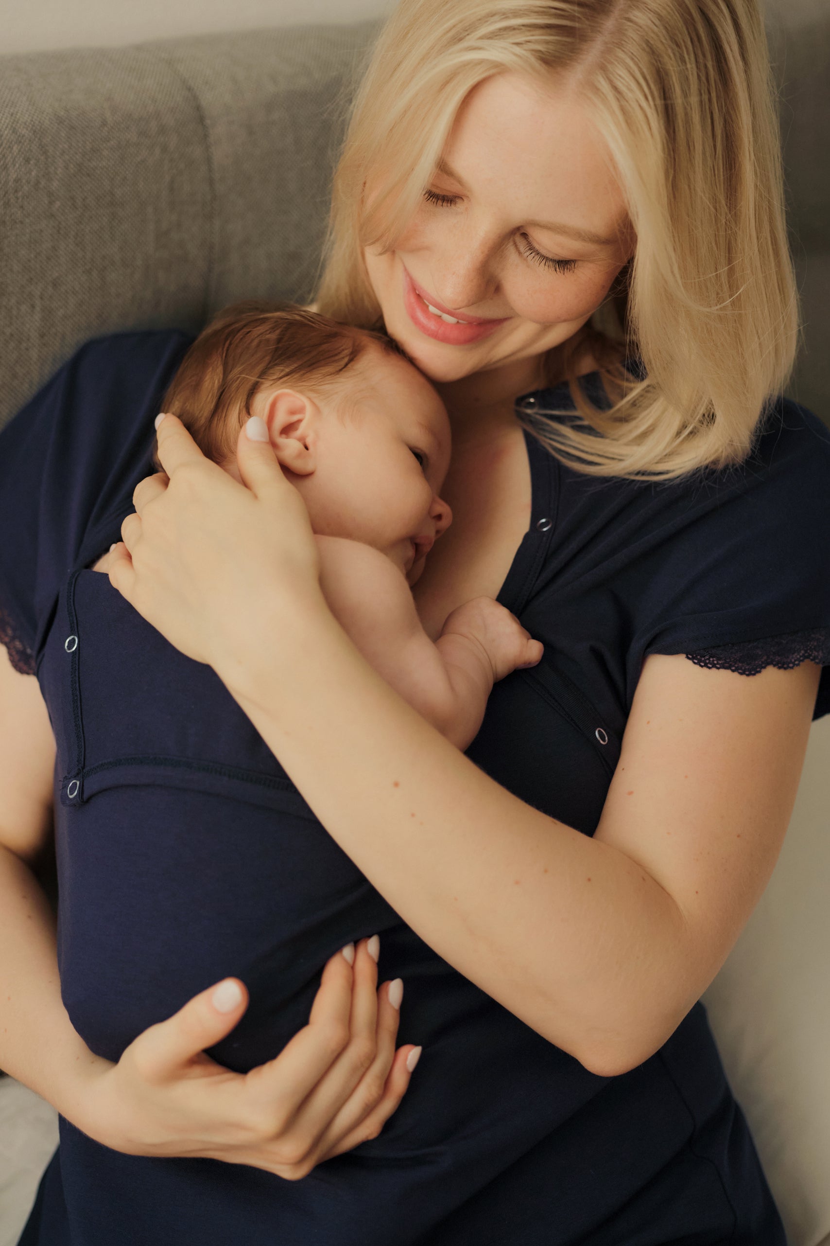Organic birthing dress and nursing nightgown navy – Mamarella GmbH