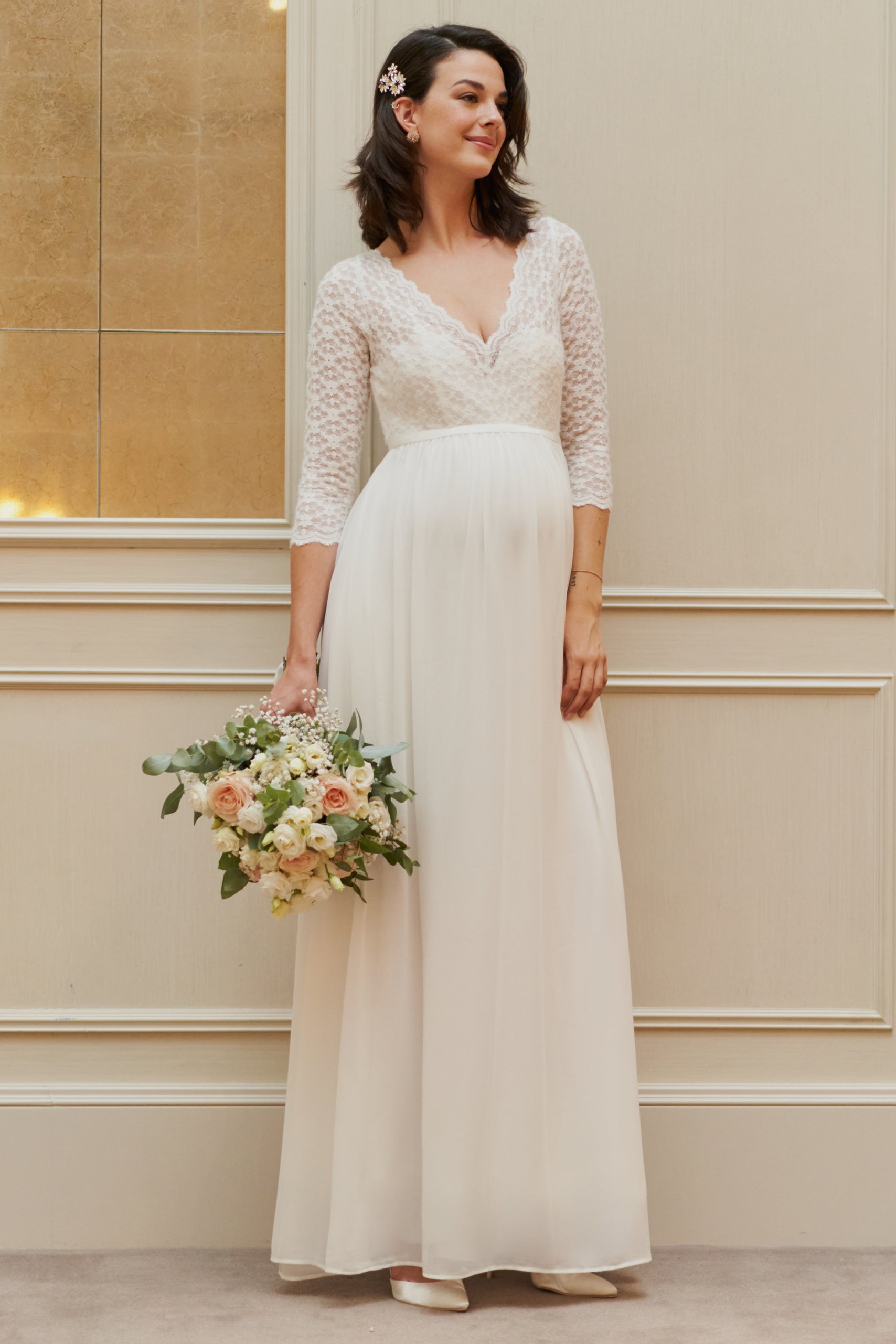 Maternity bridal gown with sweetheart neckline – Mamarella GmbH