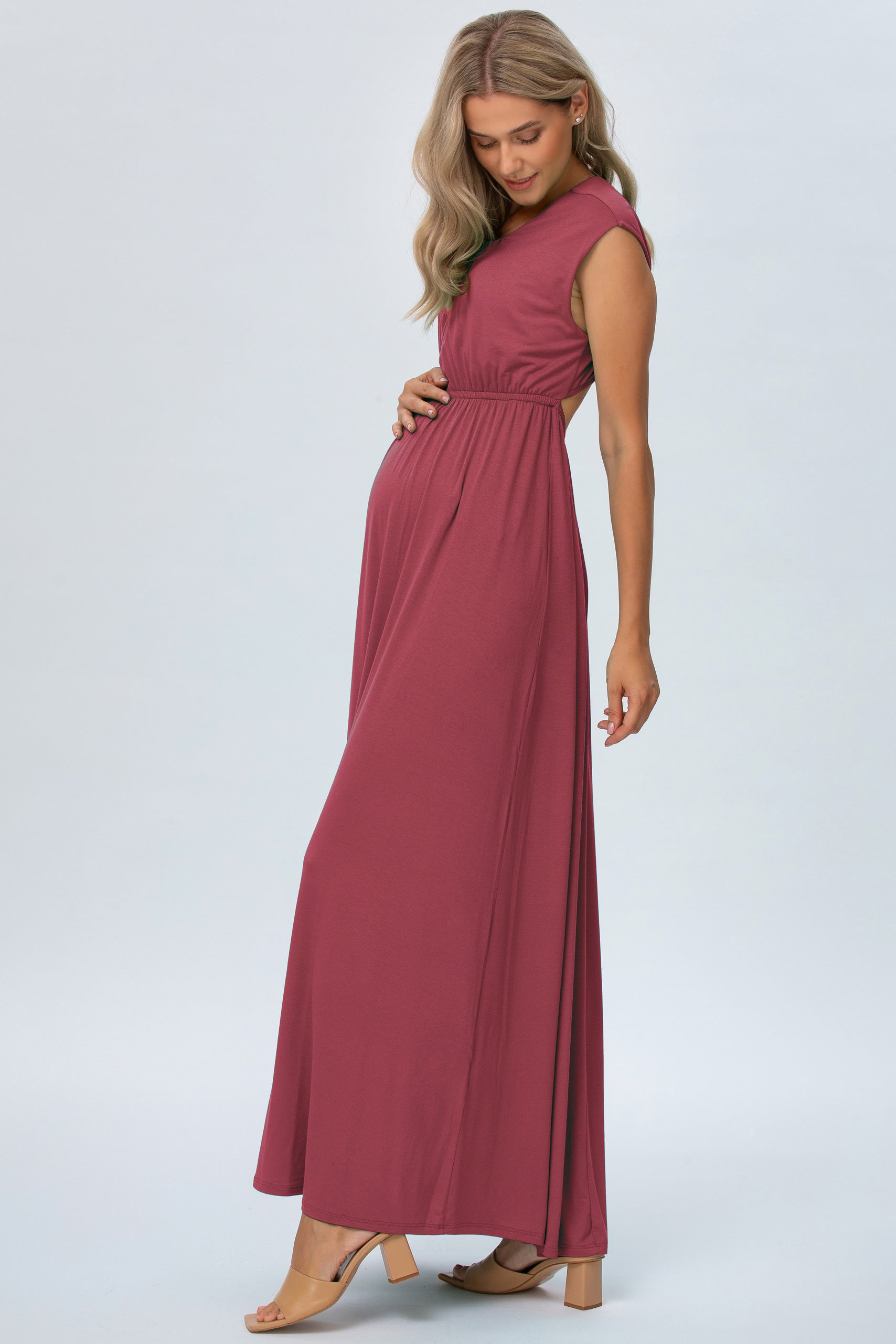 Maxi maternity dress with back cutout, berry – Mamarella GmbH