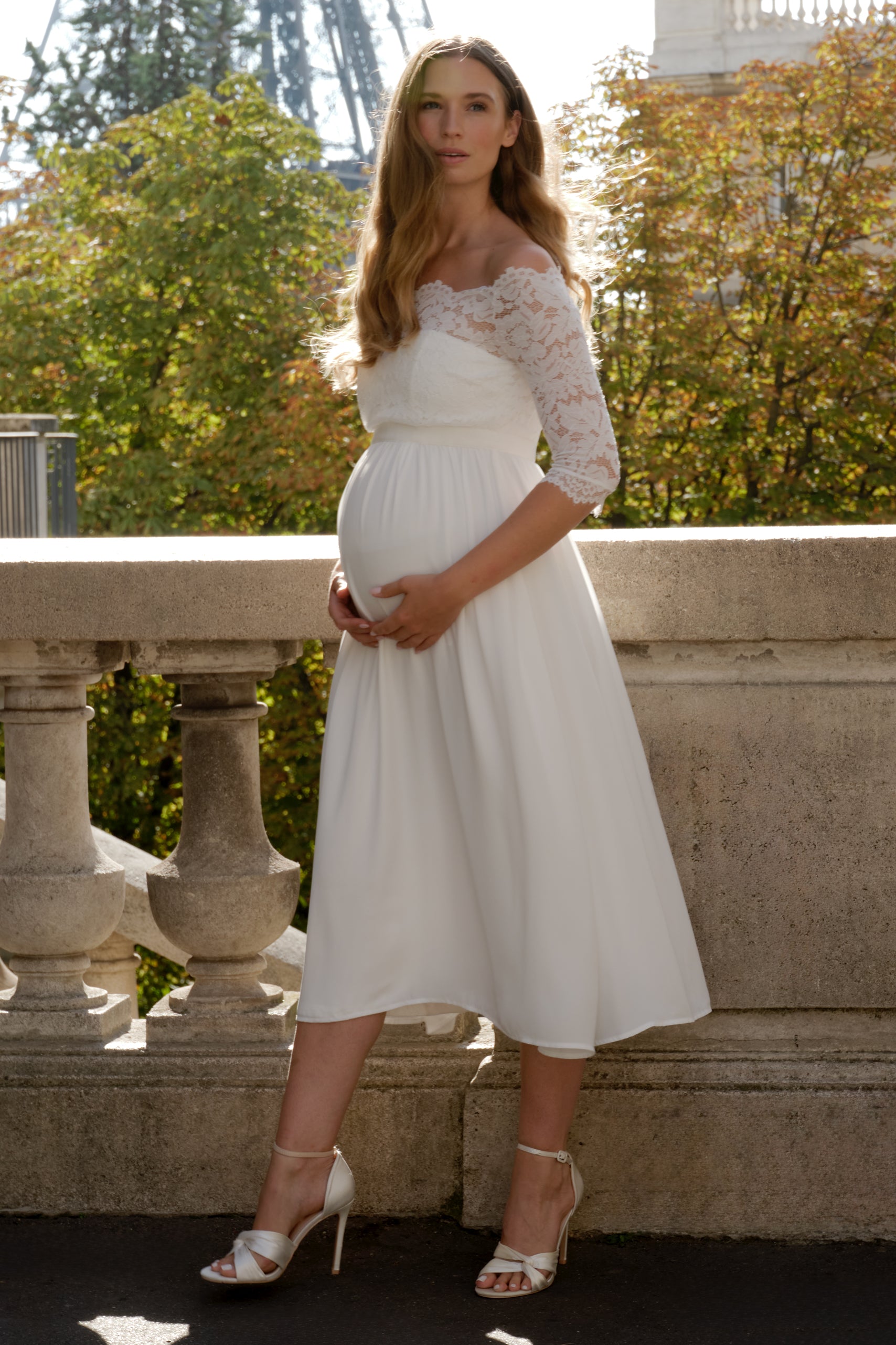 Off-shoulder maternity wedding dress made of lace – Mamarella GmbH