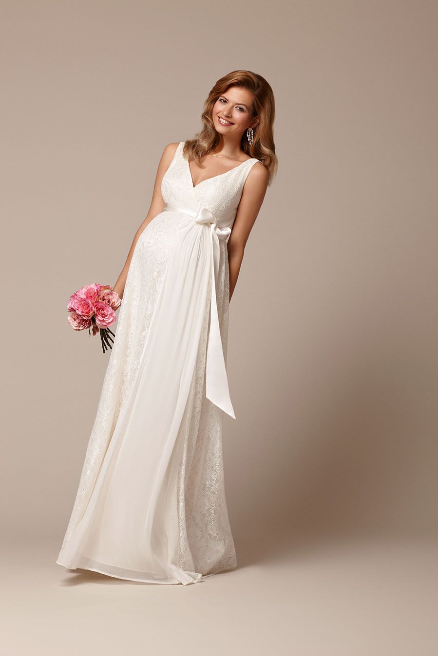 Langes Umstandsbrautkleid mit Spitze und Schärpe – Mamarella GmbH
