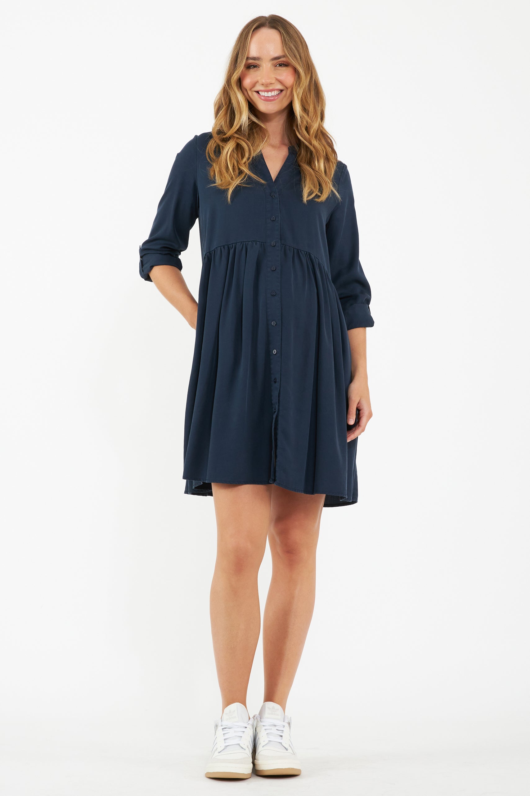 Tencel Umstands- und Stillkleid mit Knopfleiste navy – Mamarella GmbH