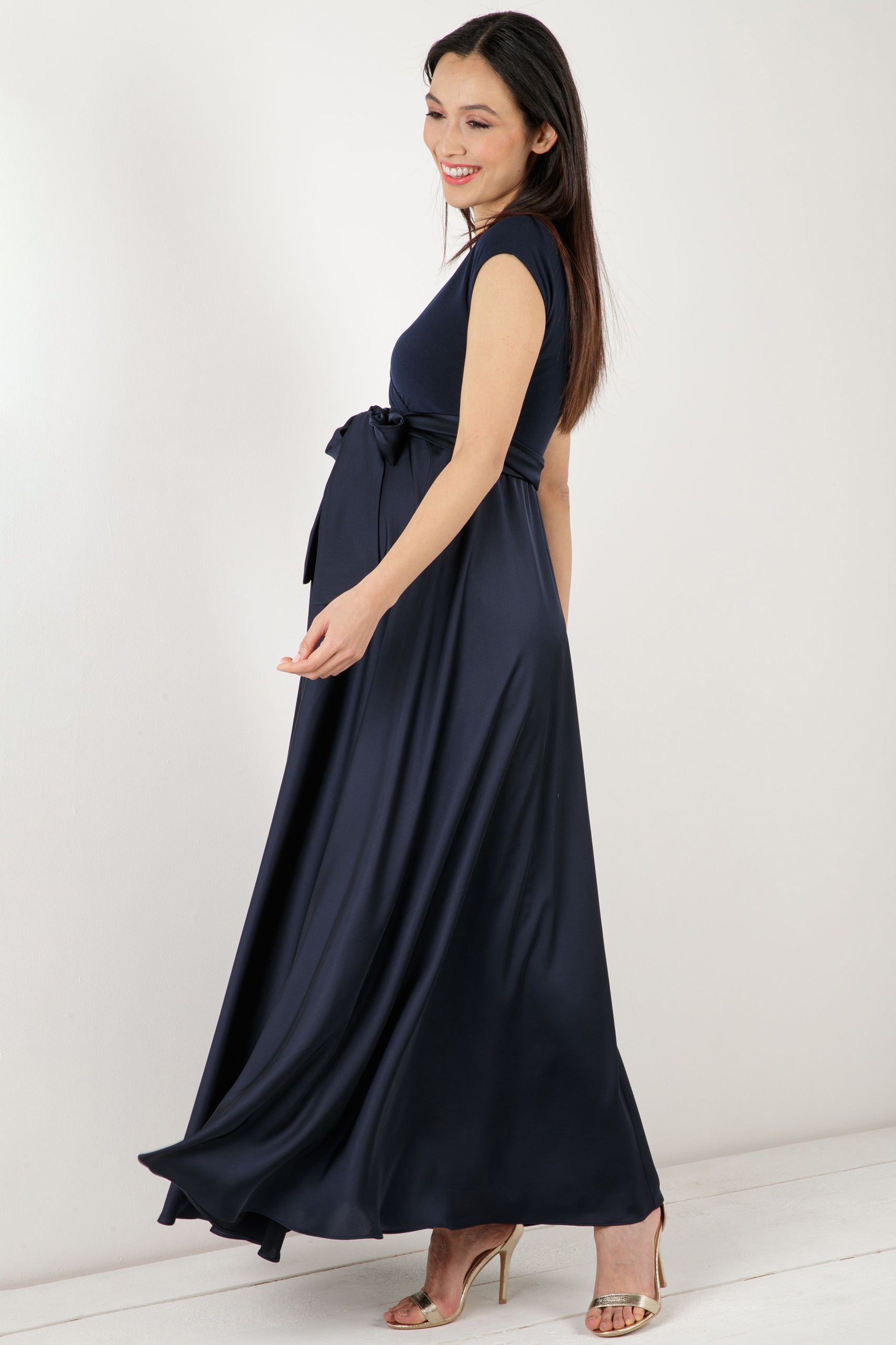 Maternity and nursing dress with satin skirt, navy – Mamarella GmbH