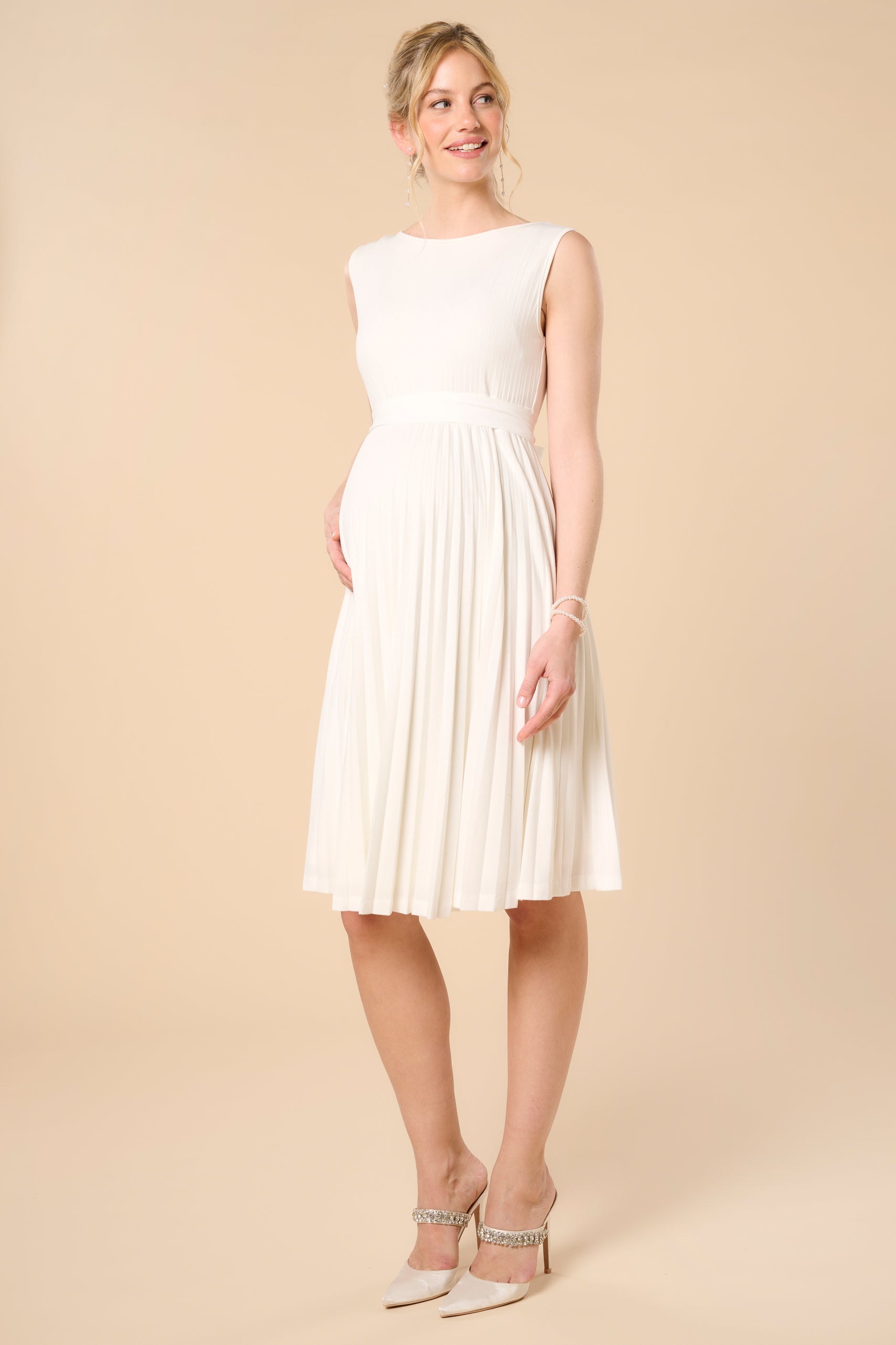 Maternity wedding dress with boat neckline and pleats – Mamarella GmbH