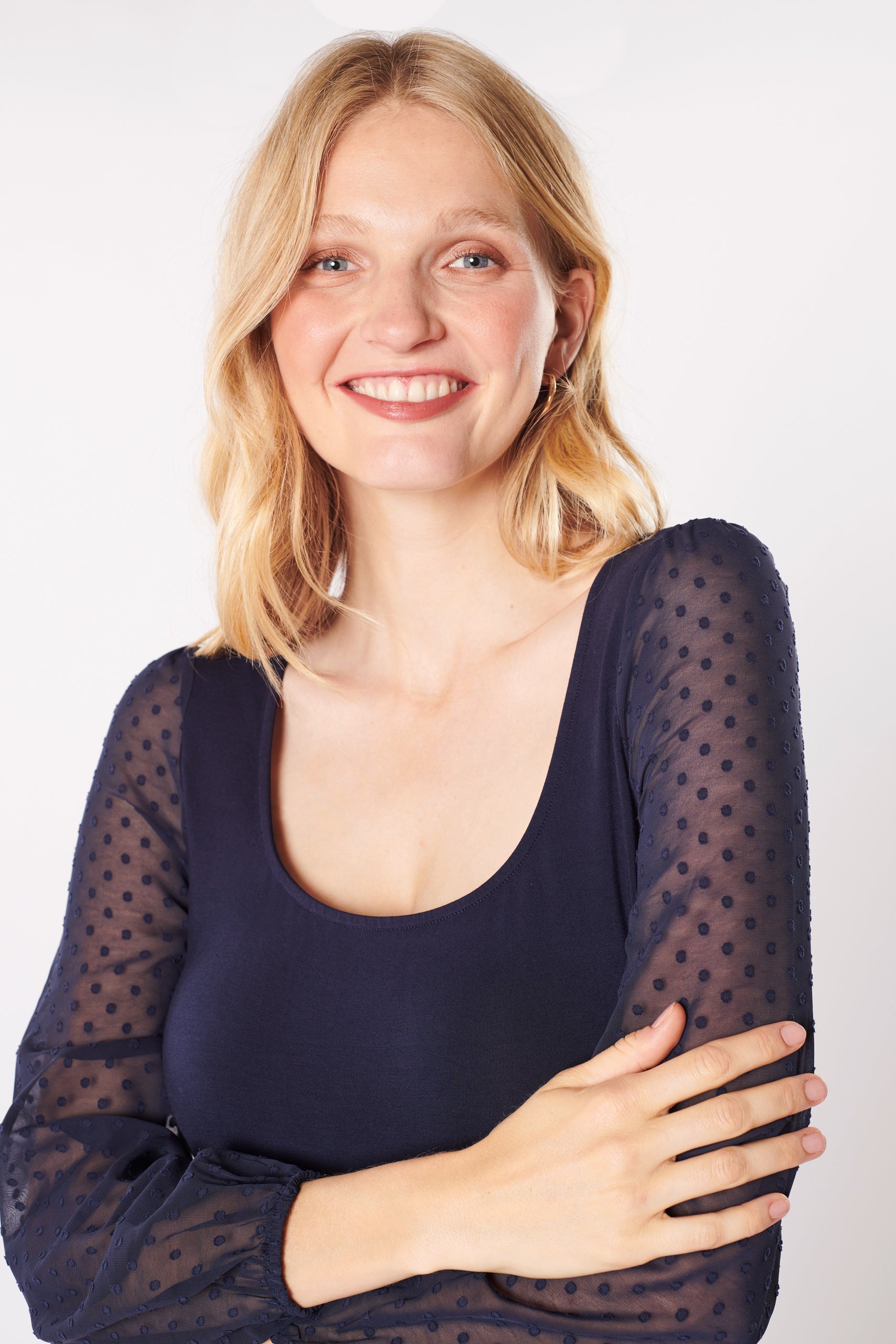 Wrap-style maternity dress with lace sleeves, navy – Mamarella GmbH